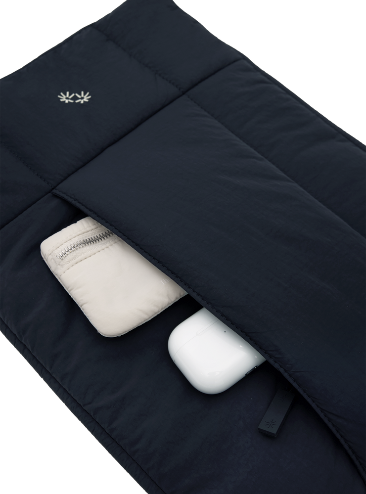 Laptop Pod 15" (Indigo) – The Paper Bunny